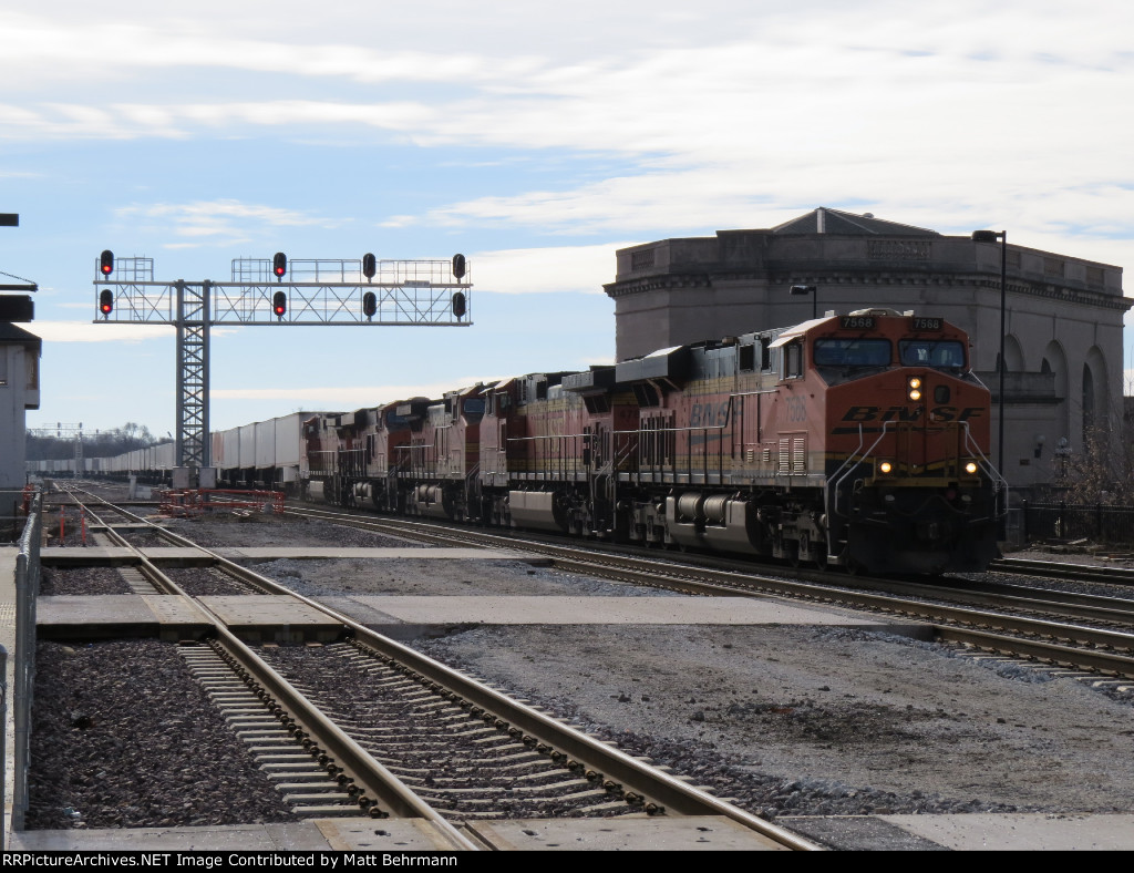 BNSF 7568